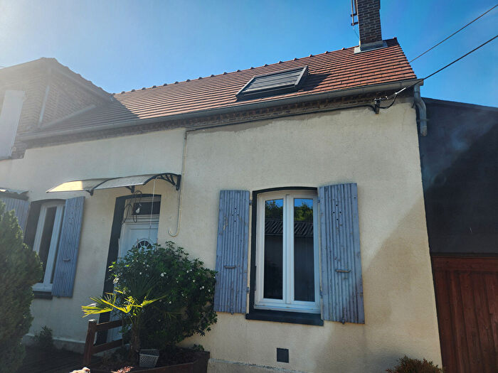 Neuville-sur-Vanne : Maison 4 pièces à vendre