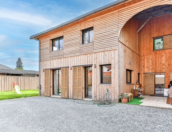 Maison 6 pièces à Salles, à vendre