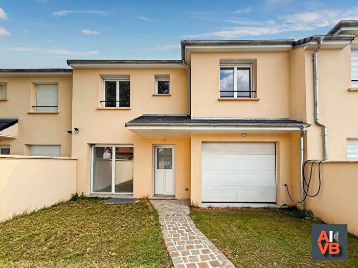 Maison à vendre - Lagny-sur-Marne - 5 pièces - 4 chambres