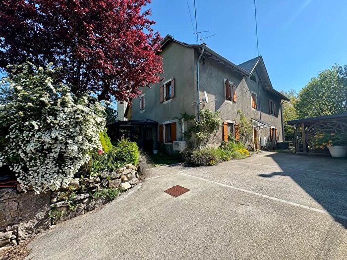 Maison à vendre - Champagne-en-Valromey - 8 pièces - 6 chambres