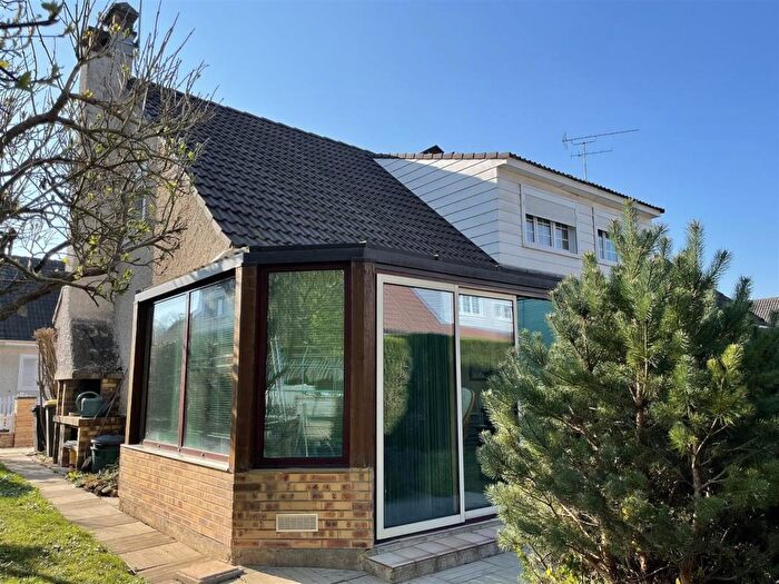 Maison à vendre - Roissy-en-Brie - 6 pièces - 3 chambres