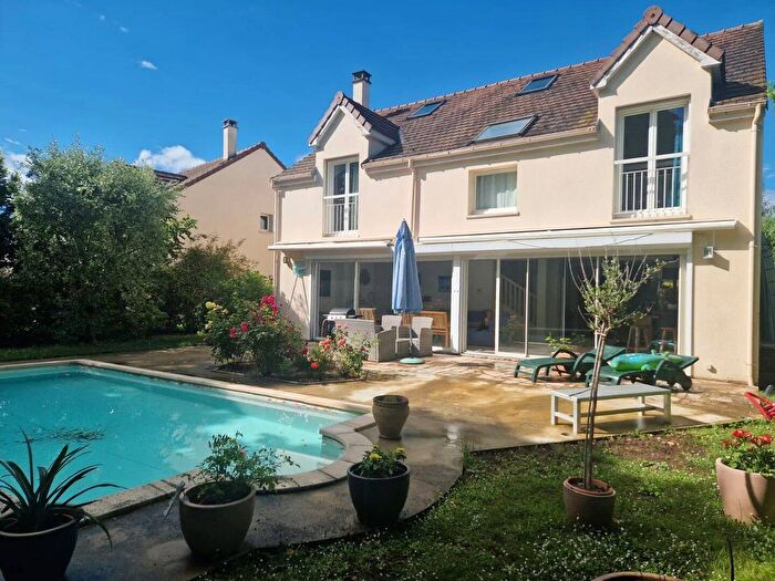 Chamfleury-Port Royal, Voisins-le-Bretonneux : Maison 7 pièces à louer