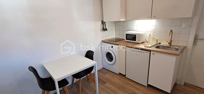 Appartement à louer - Lourdes, Centre-ville, Place Peyramale, Gare - 2 pièces - 1 chambre