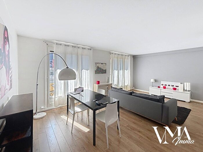 Appartement à louer - Lyon ème arrondissement - 2 pièces - 1 chambre