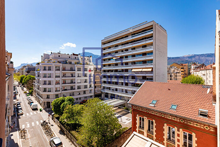 Appartement à vendre - Grenoble - 4 pièces - 2 chambres