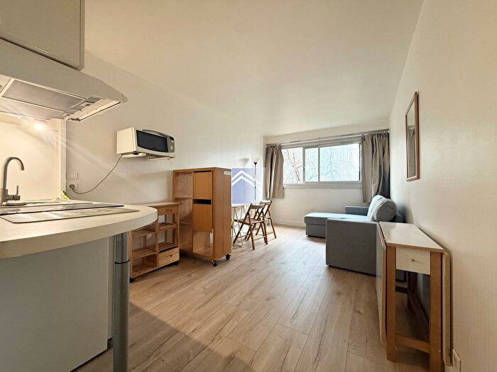 Appartement à louer - Courbevoie - 1 pièce
