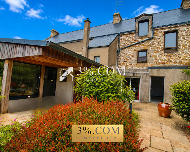 Maison 8 pièces à vendre à Locoal-Mendon