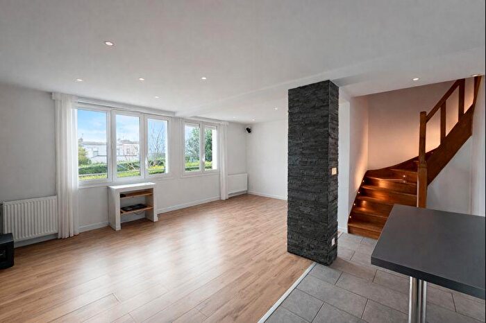 Maison à vendre - Clermont-Ferrand, Chanteranne, La Glacière - 5 pièces - 3 chambres