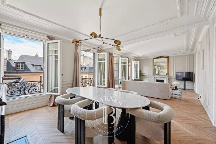 Appartement à louer - Paris e , Saint-Germain des Près - 4 pièces - 3 chambres