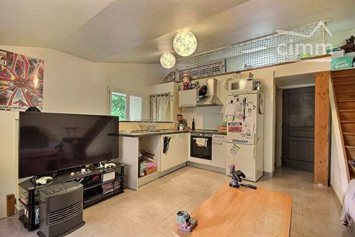 Appartement 2 pièces à louer à Saint-Pierre-dAlbigny