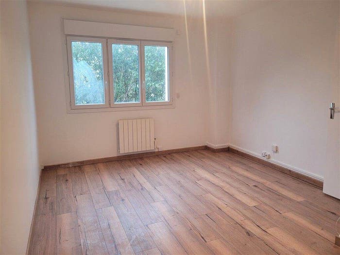 Appartement 1 pièce à Vaujours, à louer