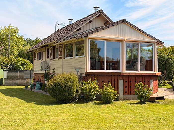 Pontailler-sur-Saône : Maison 2 pièces à vendre