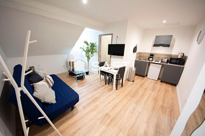 Maison 10 pièces à vendre à Saint-Quentin, Europe, Rémicourt