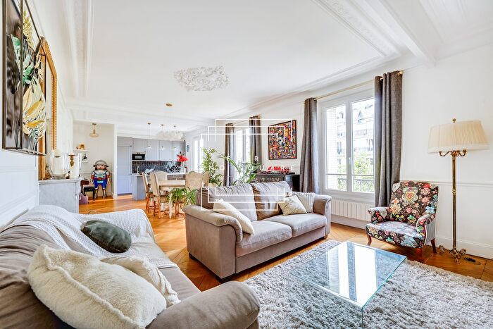 Neuilly-sur-Seine, Parc de Neuilly : Appartement 6 pièces à vendre