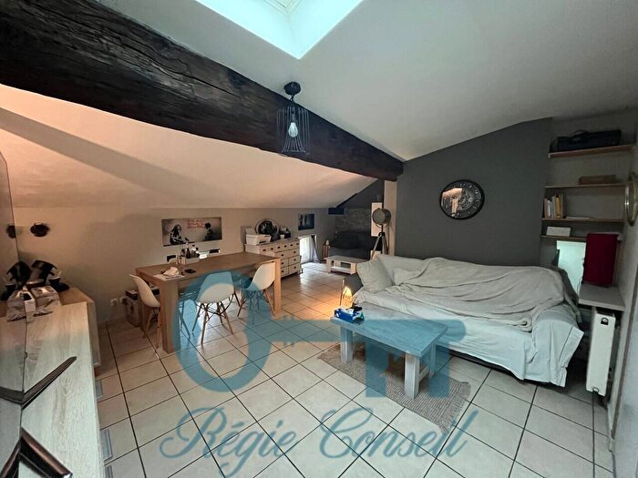 Appartement à louer - Les-Collines, Vienne - 2 pièces - 1 chambre