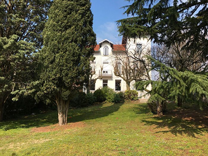 Maison 9 pièces à Caluire-et-Cuire, Vassieux, Crépieux, à vendre