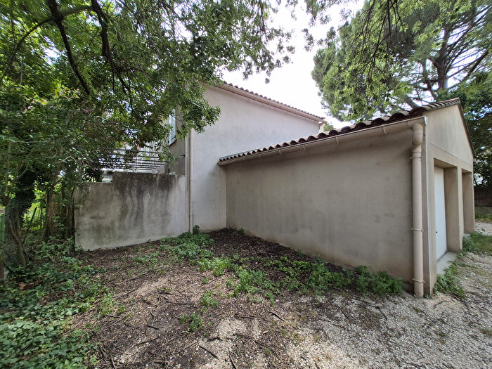 Maison 4 pièces à vendre à Avignon, Le Pont Deux Eaux, Fontcouverte