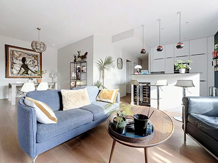 Appartement 3 pièces à Lyon 1er, Ouest des Pentes, à louer
