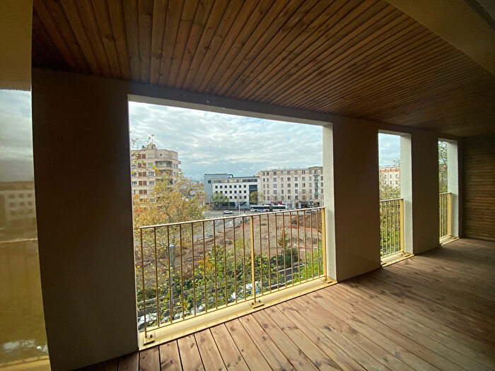 Appartement 4 pièces à vendre à Lyon 8ème, Bachut, Transvaal