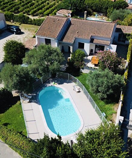 Maison à louer - Pujaut - 8 pièces - 6 chambres