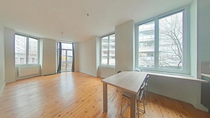 Appartement à louer - Saint-Étienne, Saint-Roch, Vivaraize, Valbenoite, Centre Deux - 1 pièce