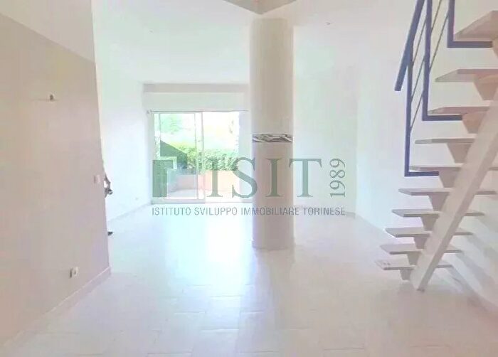 Appartement à louer - Vallauris, Les Paluds - 2 pièces - 1 chambre