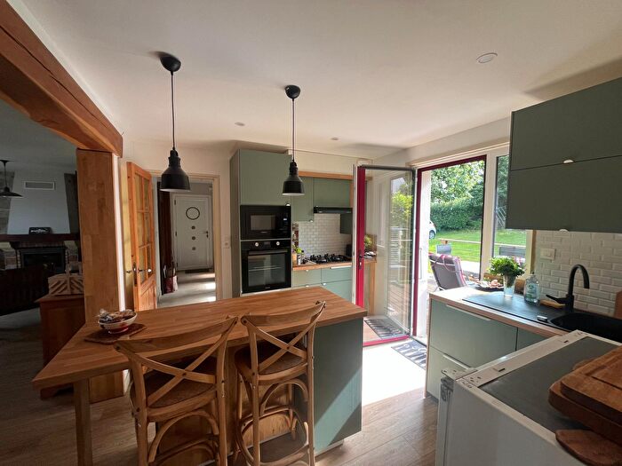Saint-Yvi : Maison 5 pièces à vendre