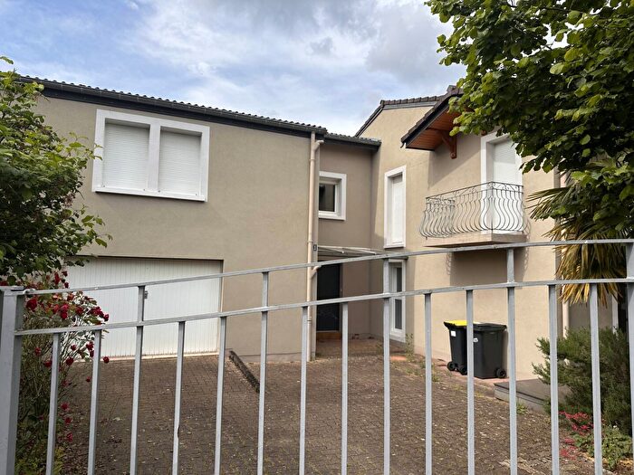 Maison à louer - Scy-Chazelles - 7 pièces - 4 chambres