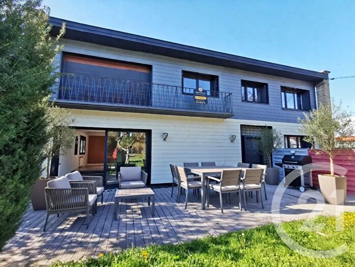 Maison à vendre - Maintenon - 11 pièces - 5 chambres