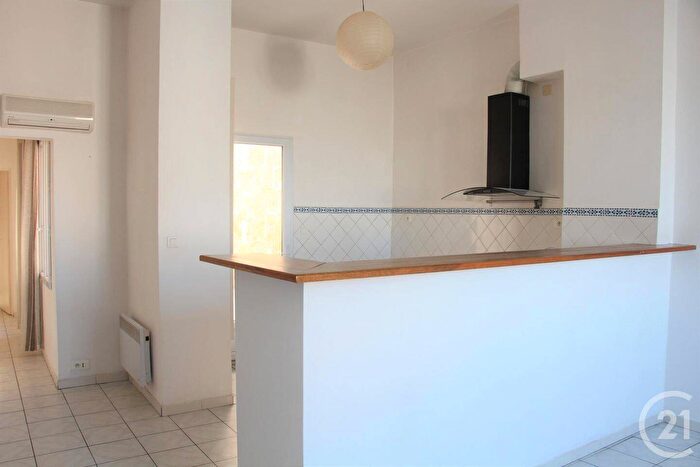 Appartement 3 pièces à louer - Arles
