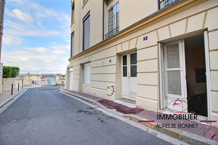 Appartement à vendre - Trouville-sur-Mer, Plages, Promenade des Planches, Bon Secours - 2 pièces - 1 chambre
