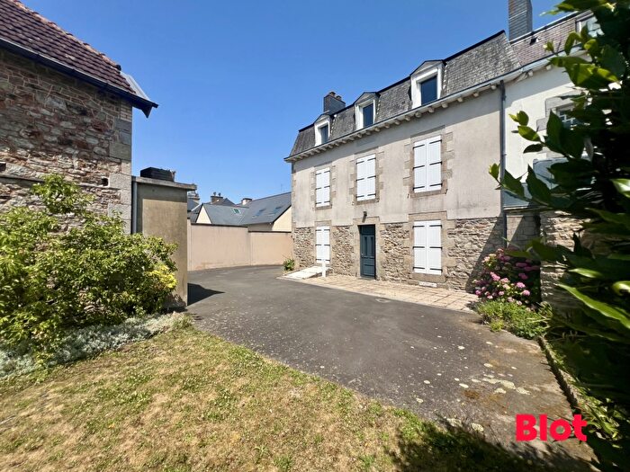 Caulnes : Maison 8 pièces à vendre