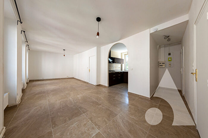 Appartement 2 pièces à Corbeil-Essonnes, Centre-ville, à louer