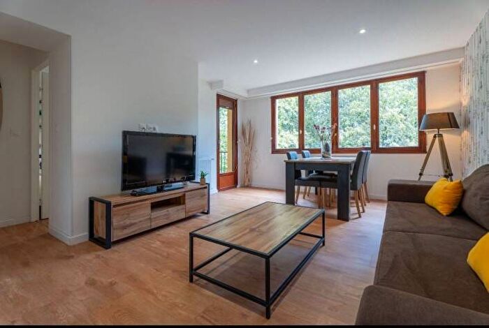 Appartement à louer - Pau Nord - 5 pièces - 2 chambres