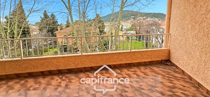 Appartement à vendre - Cuers - 3 pièces - 2 chambres