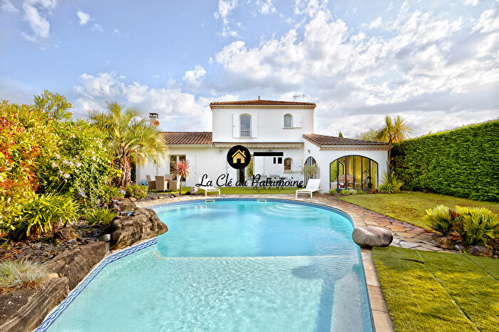 Maison à vendre - Mérignac, Centre-ville - 8 pièces - 4 chambres