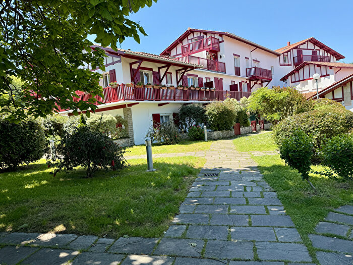Hendaye, Plage, Sopite, Aguerria, Corniche : Appartement 1 pièce à vendre