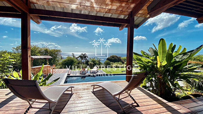 Maison à vendre - Deshaies - 6 pièces - 5 chambres