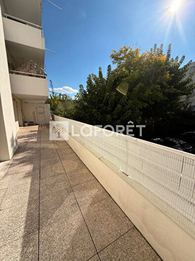 Appartement à louer - Bordeaux, Sainte-Croix - 3 pièces - 2 chambres