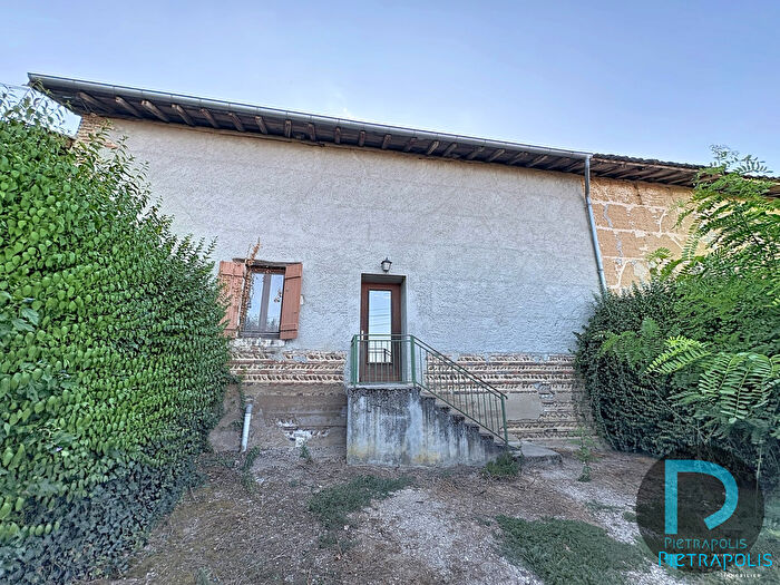 Maison 3 pièces à louer à Neuville-les-Dames