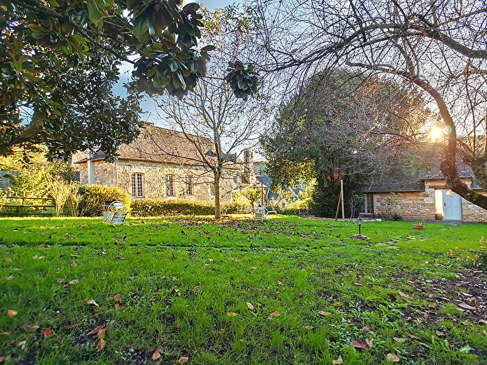 Maison à vendre - Turenne - 12 pièces - 8 chambres