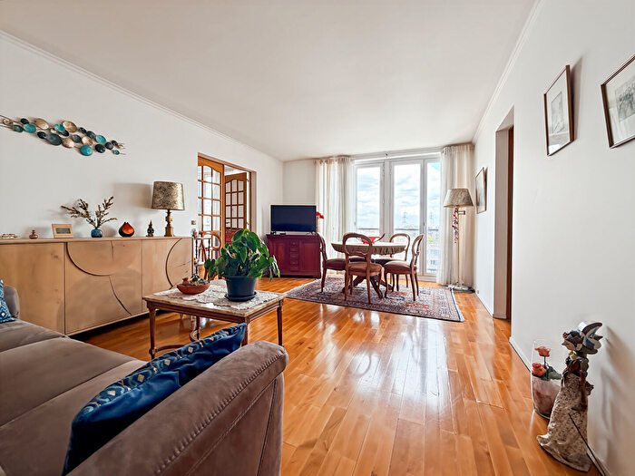 Appartement 4 pièces à Rosny-sous-Bois, Le Bois-Perrier, à vendre
