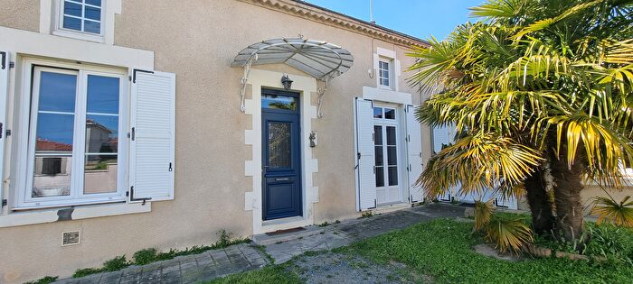 Maison à vendre - Chantonnay - 6 pièces - 4 chambres