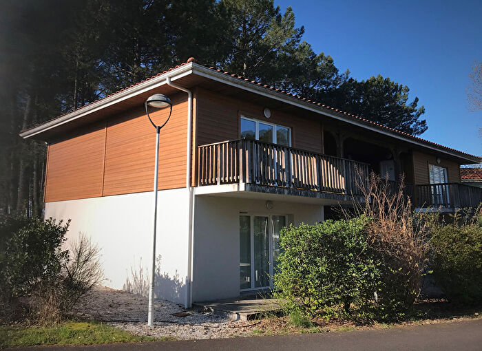 Maisons à vendre et appartements à louer - 1
