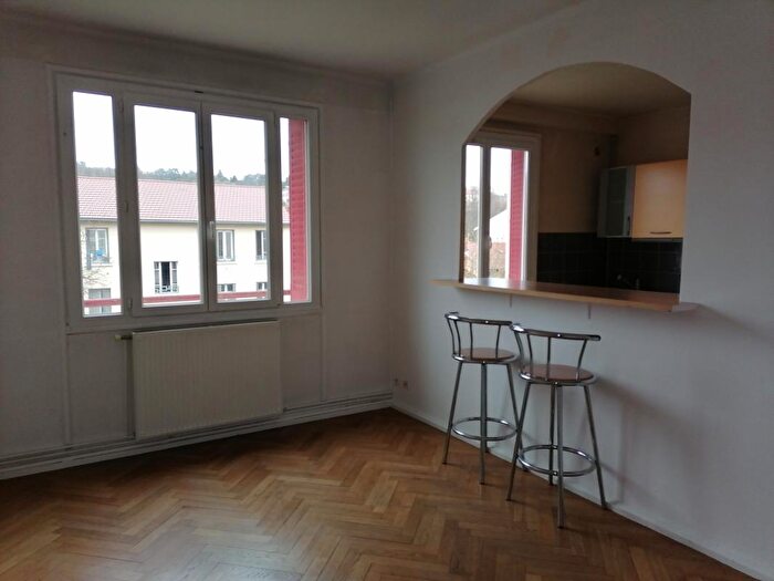 Appartement à louer - Oullins, Bussière, Cadière - 2 pièces - 1 chambre