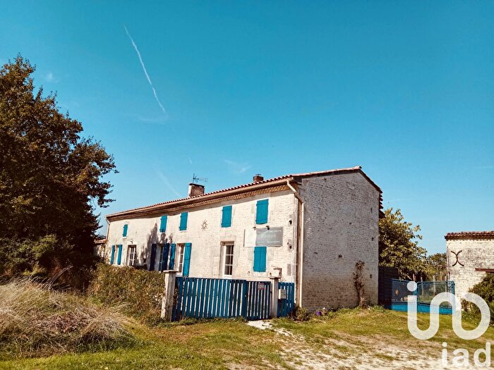 Maison à vendre - La Brousse - 9 pièces - 5 chambres