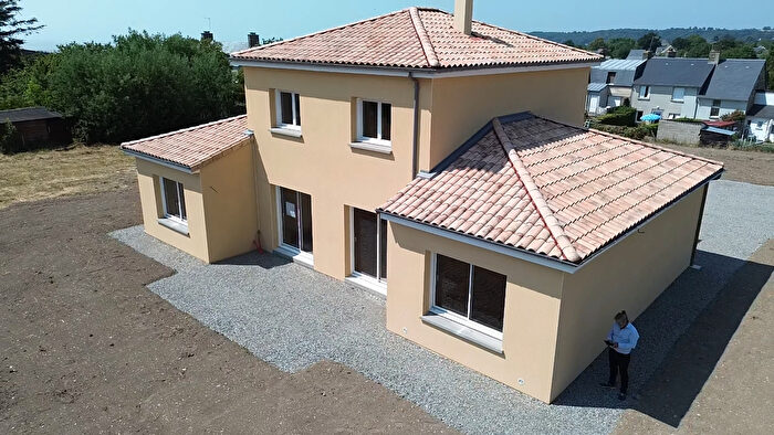 Maison 6 pièces à Dragey-Ronthon, à vendre