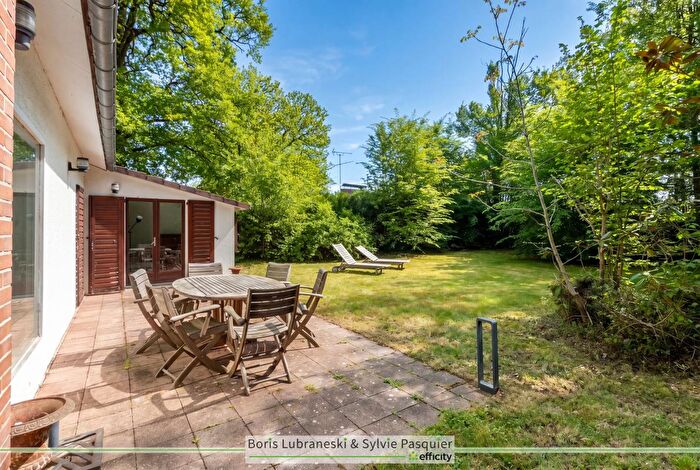 Savigny-sur-Clairis : Maison 5 pièces à vendre