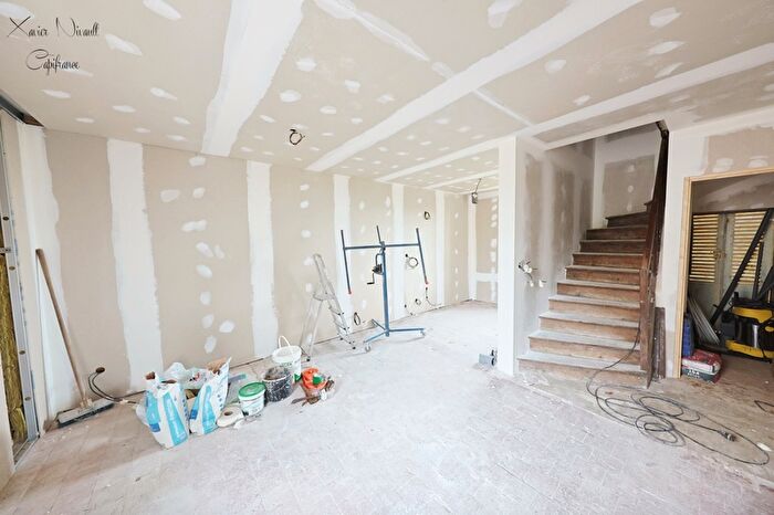 Maison à vendre - Saint-Sernin-du-Plain - 3 pièces - 2 chambres