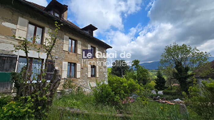 Maison à vendre - Miribel-les-Échelles - 6 pièces - 4 chambres